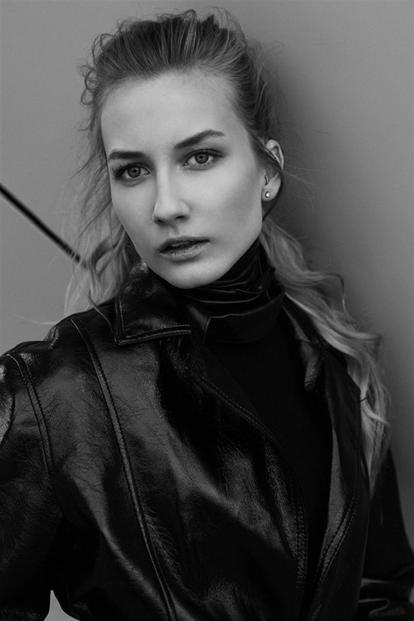 Wiktoria - Assets Model Agency