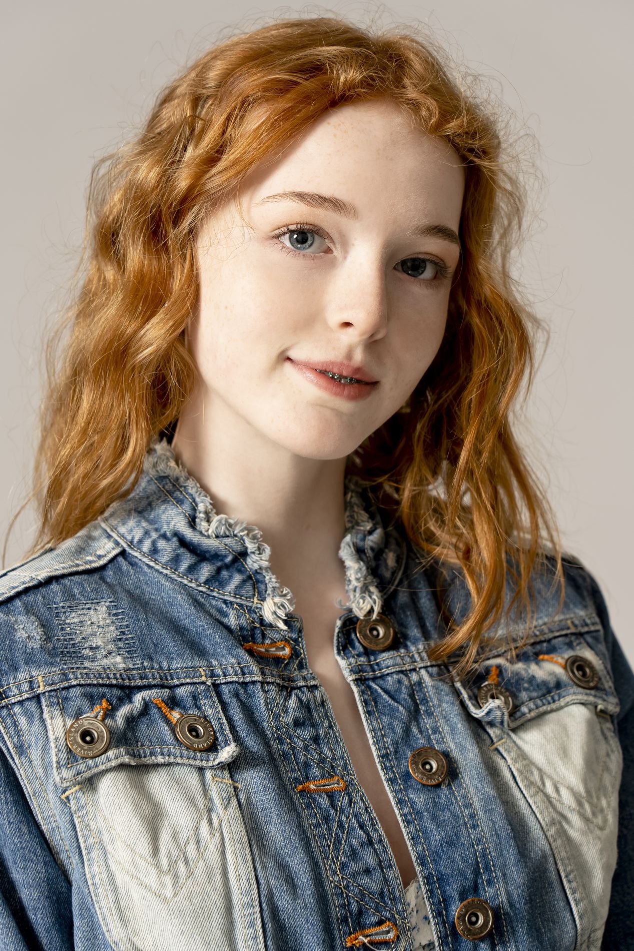 Isabelle - Assets Model Agency