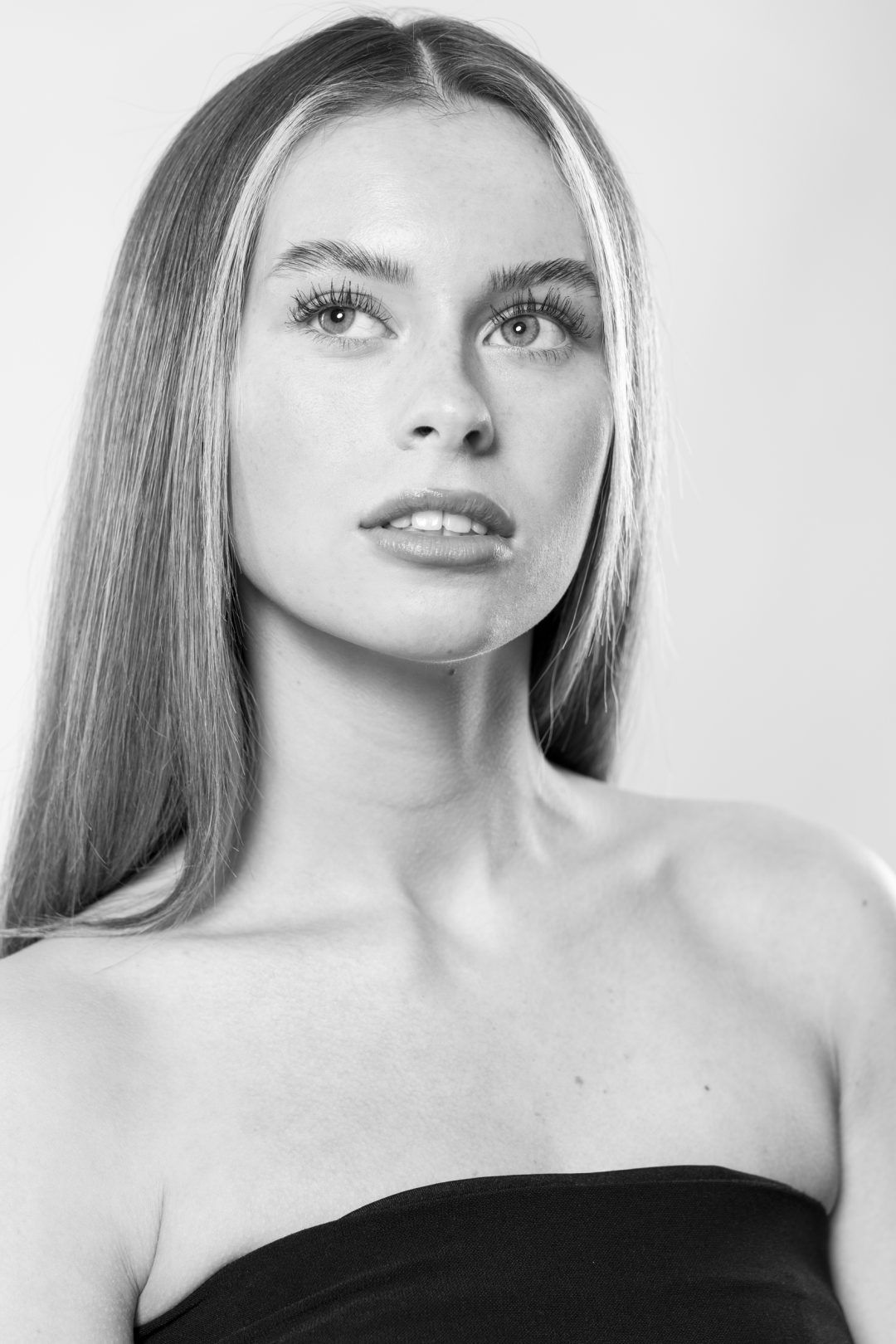 Erin - Assets Model Agency