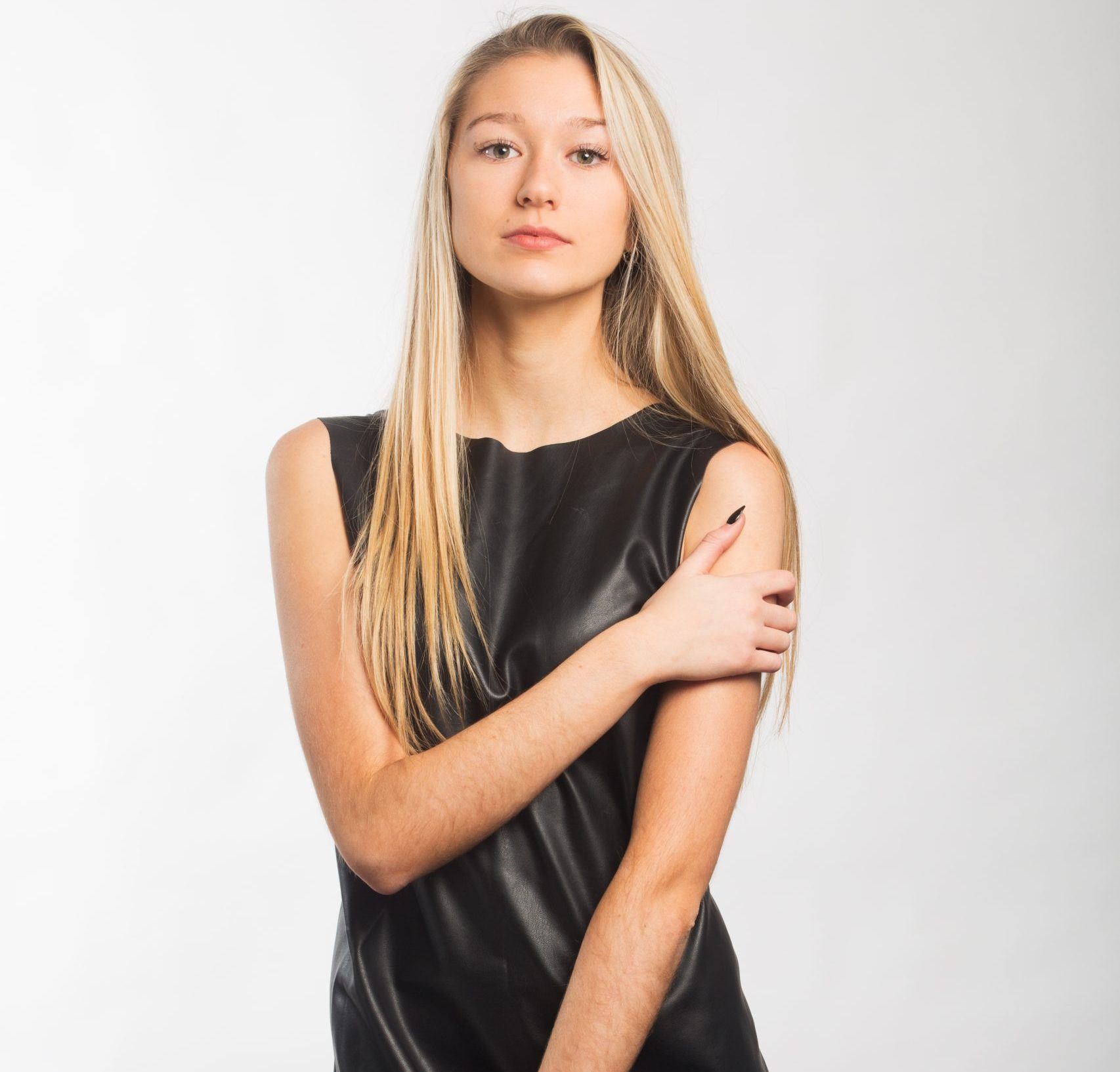 Zoe - Assets Model Agency